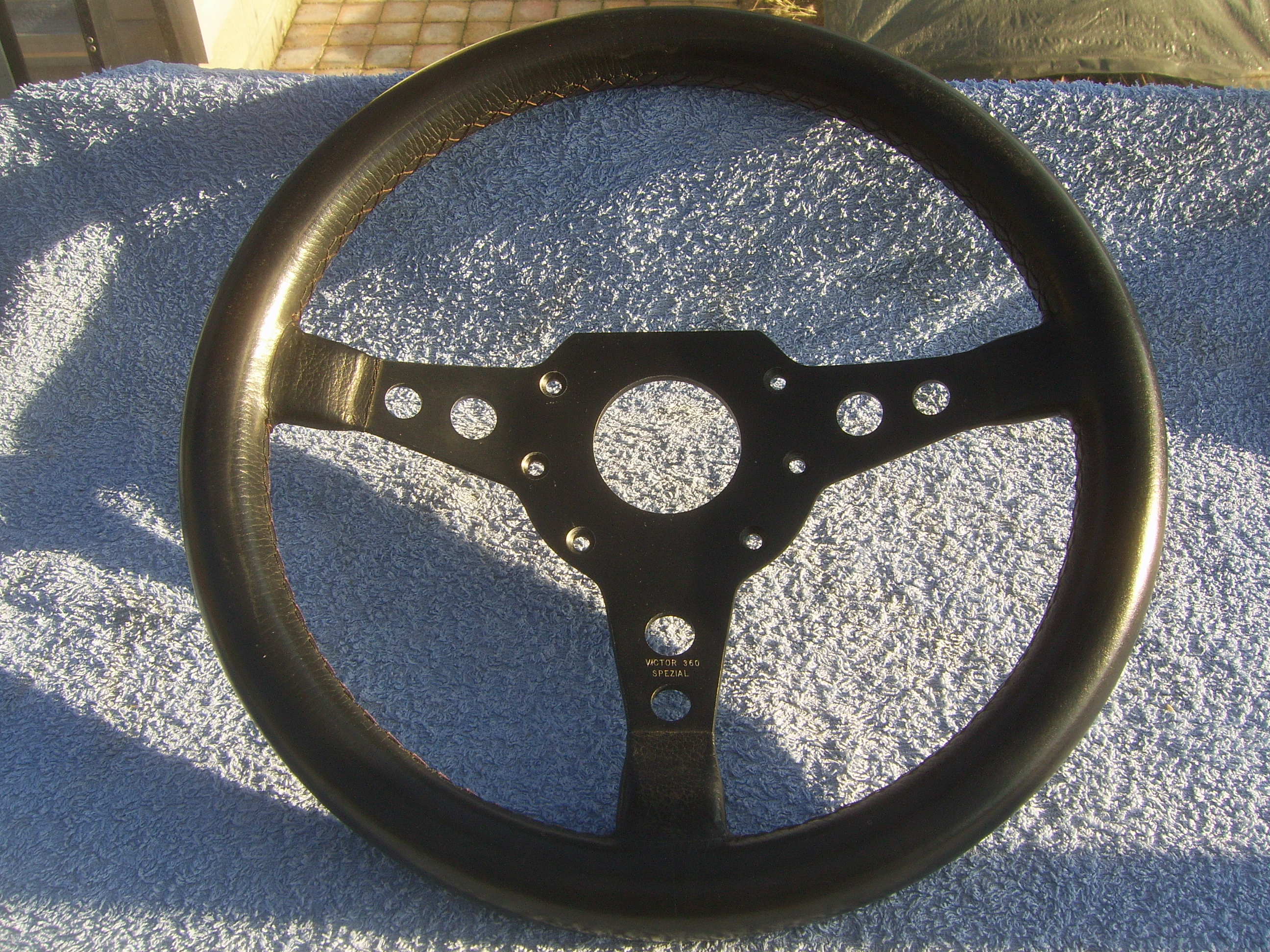 FS: Victor 360 Spezial Steering Wheel - Miscellaneous - 2002FAQ