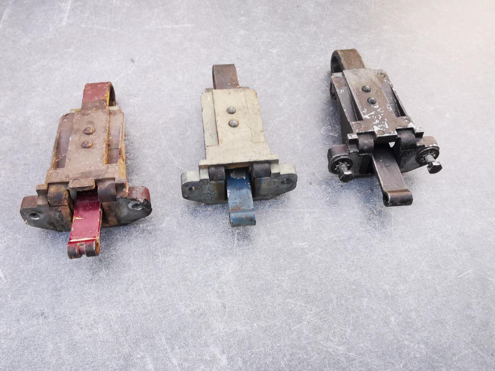 3x Neue Klasse door brakes (+1 broken) - Miscellaneous - 2002FAQ