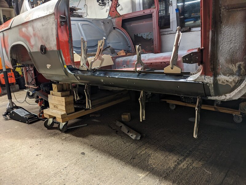 Sill A pillar Q - BMW 2002 and other '02 - 2002FAQ