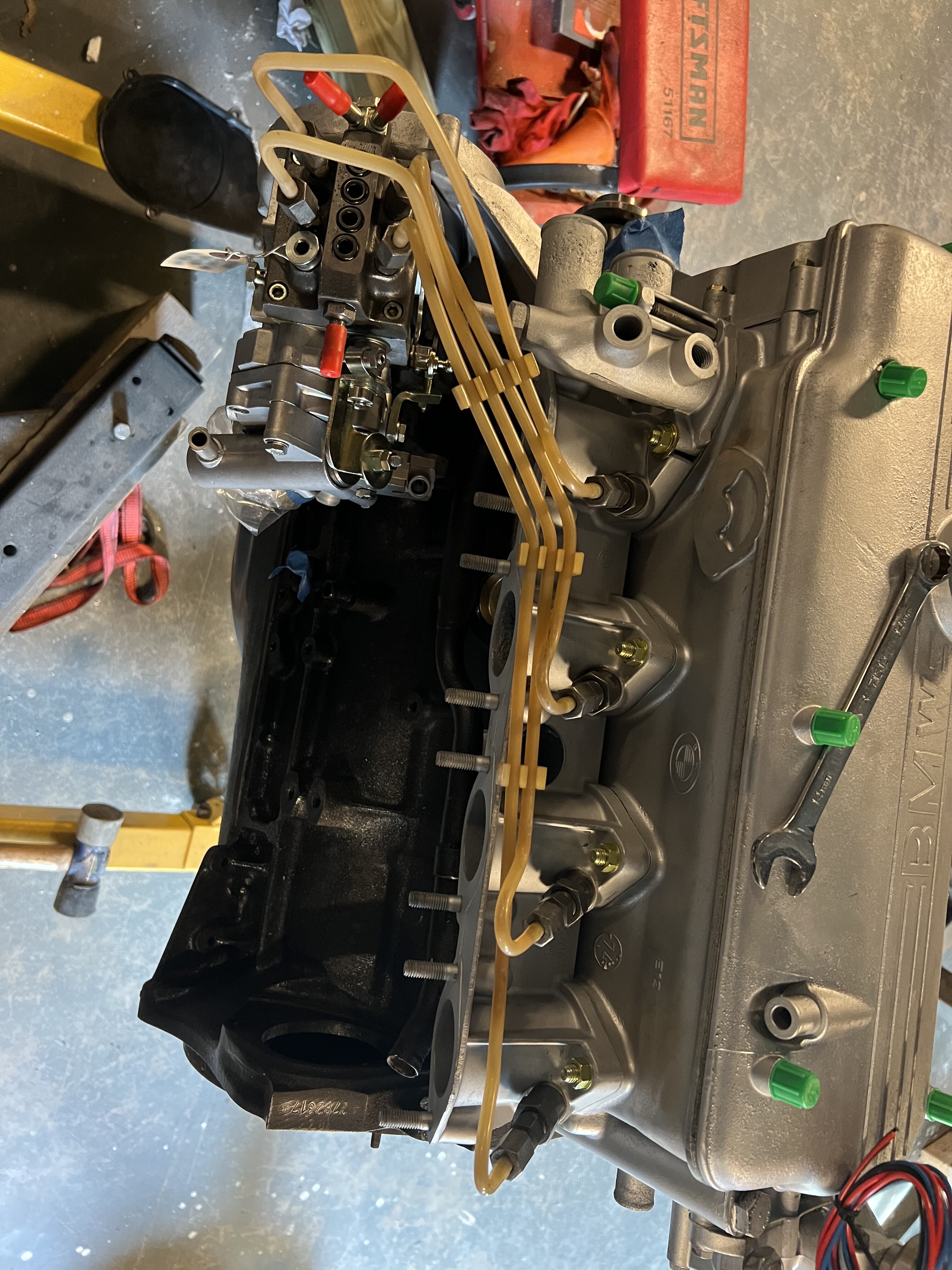 Tii Engine and fuel pump assembly |﻿ BMW 2002 and other '02