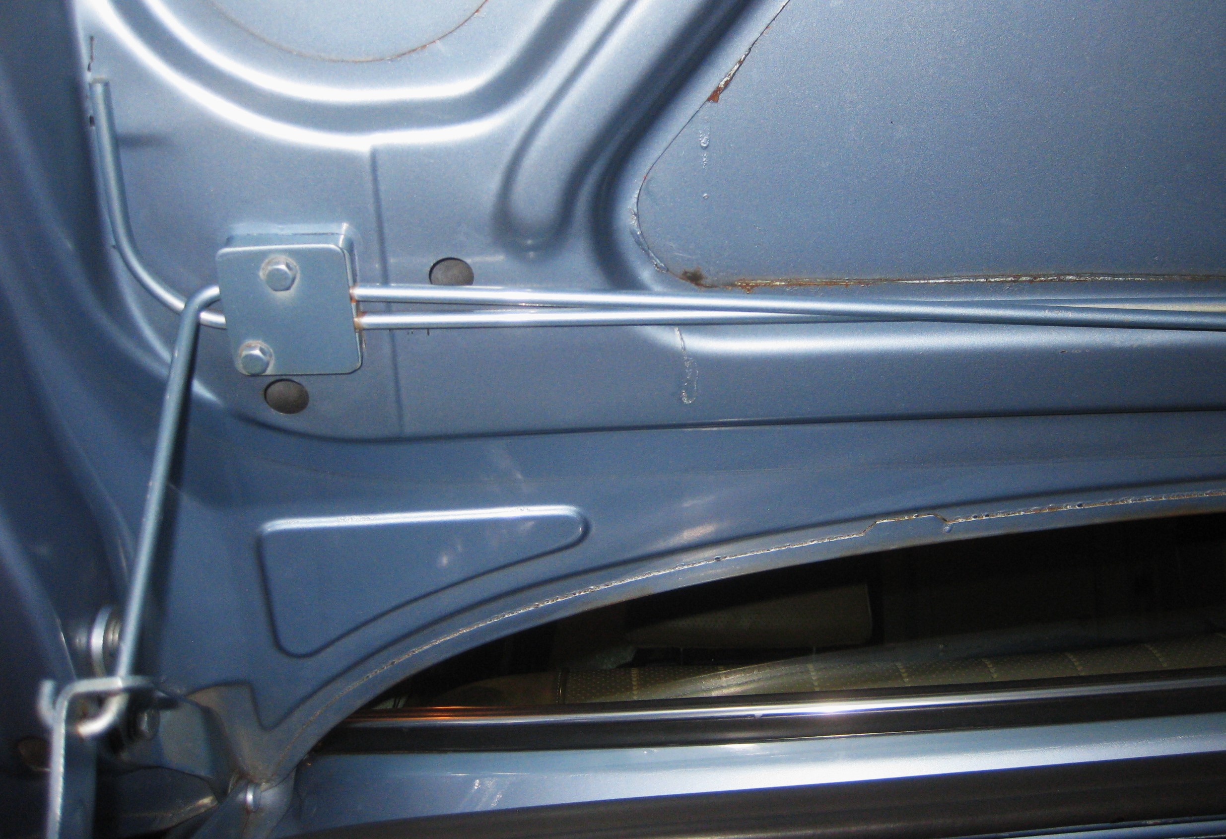 Trunk torsion-spring adjustment? - BMW 2002 and other '02 - 2002FAQ