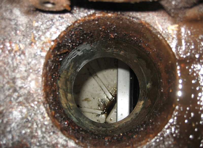 Rusted Piston Removal |﻿ BMW 2002 and other '02