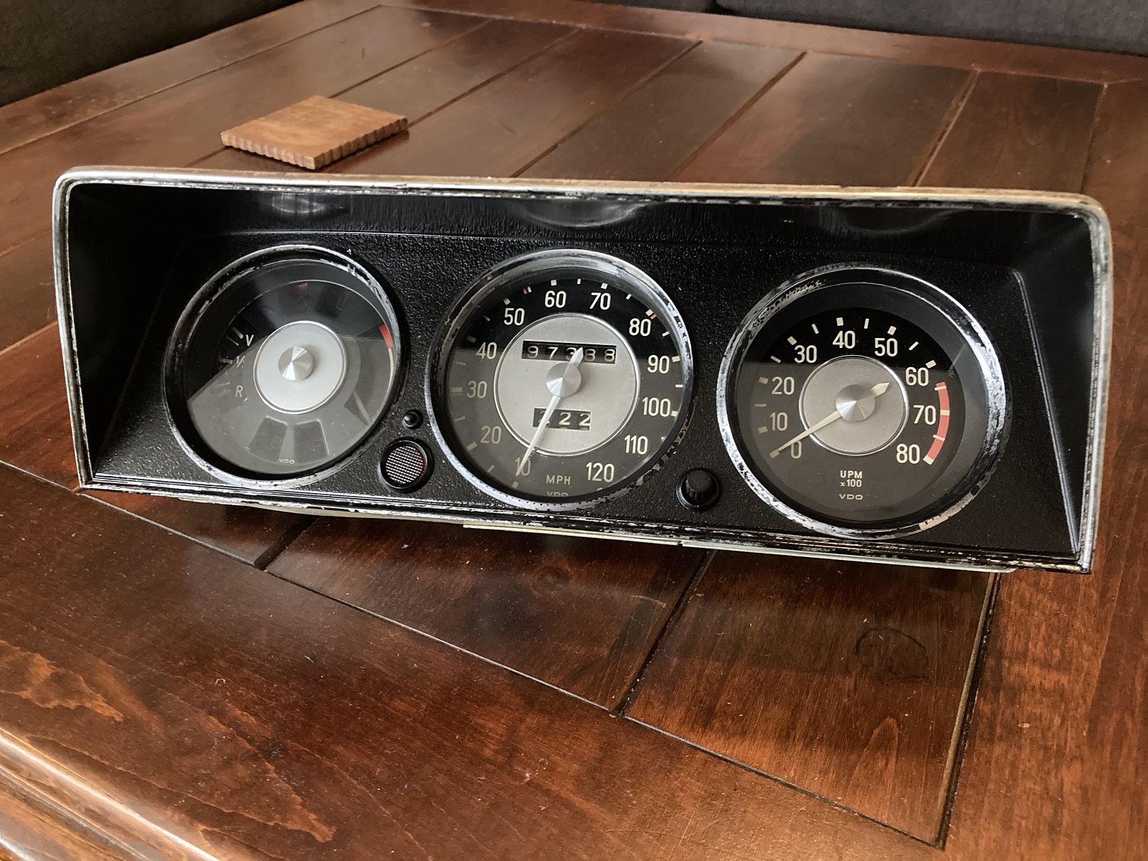 Beautiful tested Silver Dollar complete instrument cluster |﻿ Miscellaneous