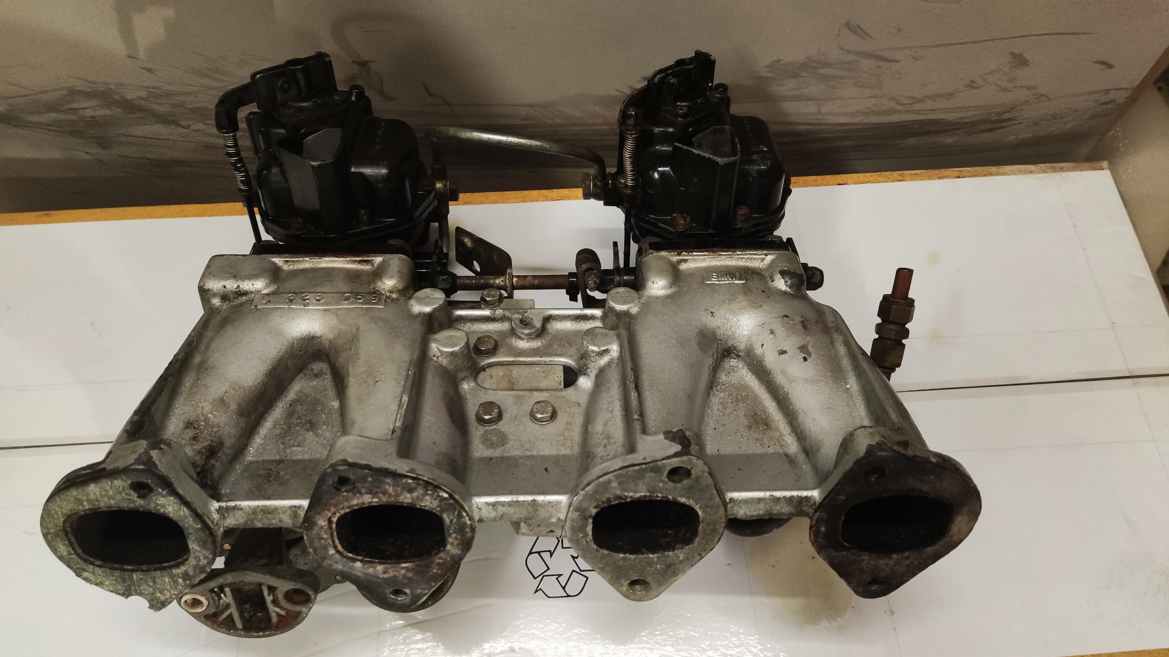 Marine B130 Dual carb intake - BMW 2002 and other '02 - 2002FAQ