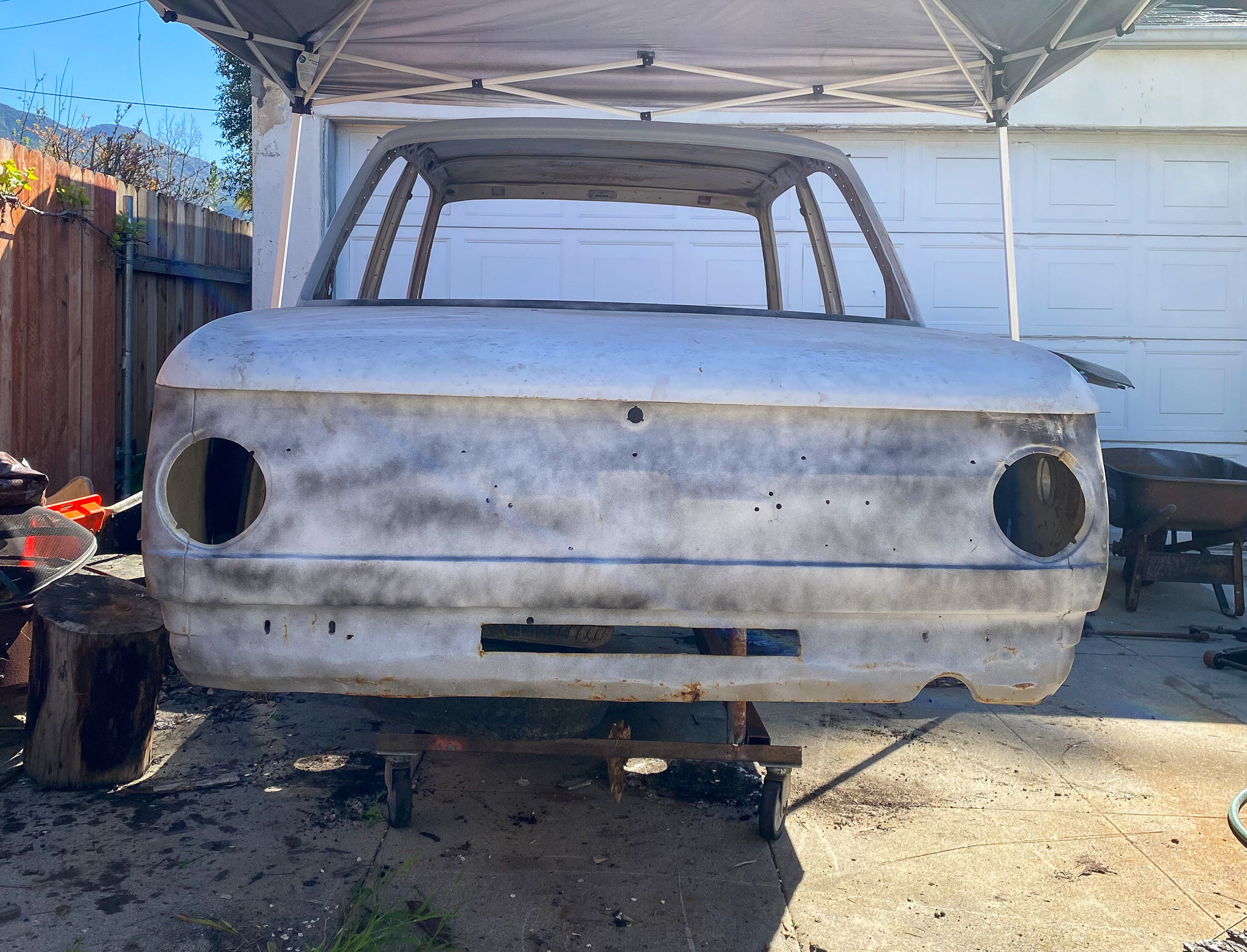 Welding has begun! "The Cattle Chaser" |﻿ 1969 BMW 1600-2 "The Cattle ...
