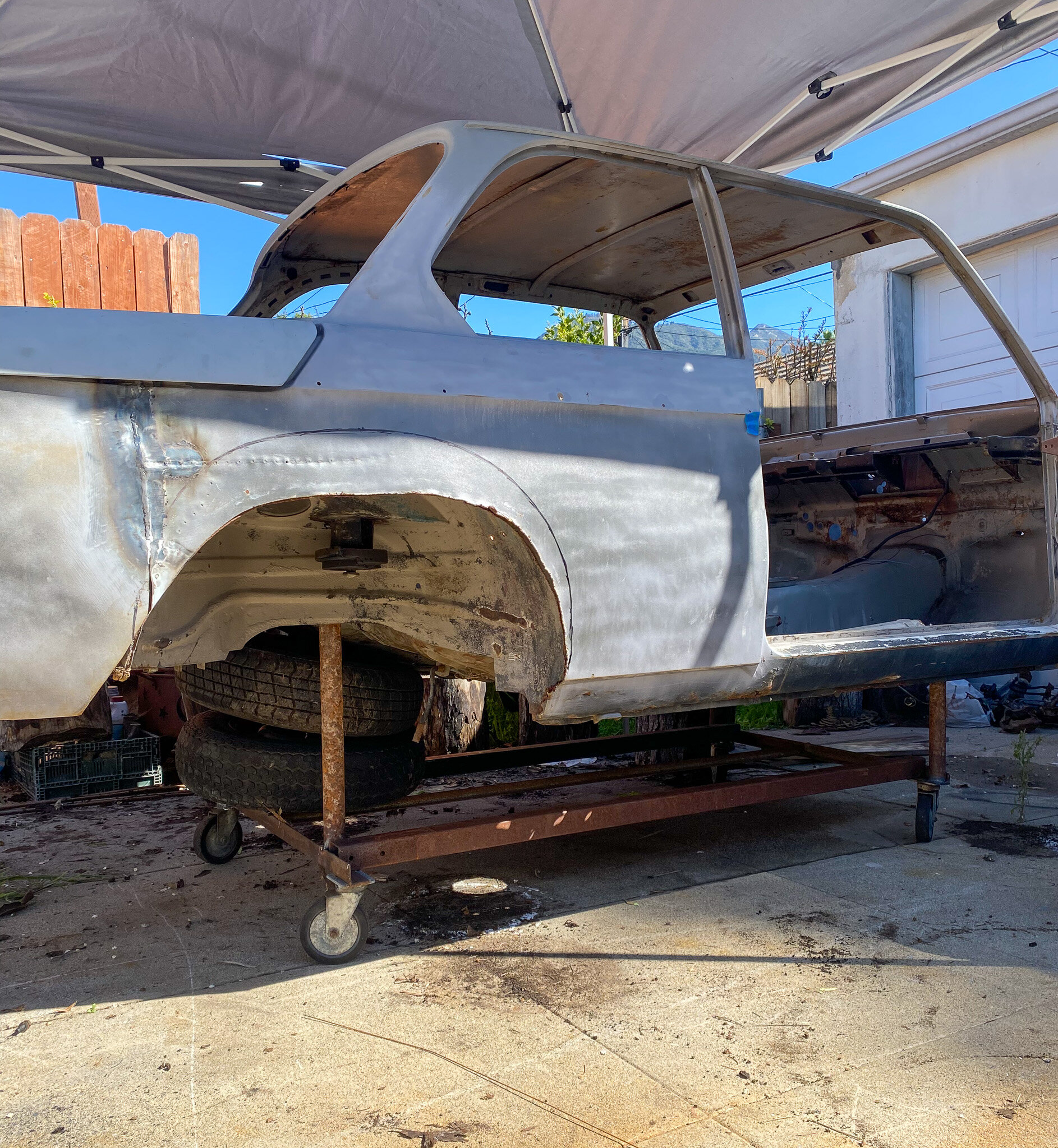 Welding has begun! "The Cattle Chaser" |﻿ 1969 BMW 1600-2 "The Cattle ...