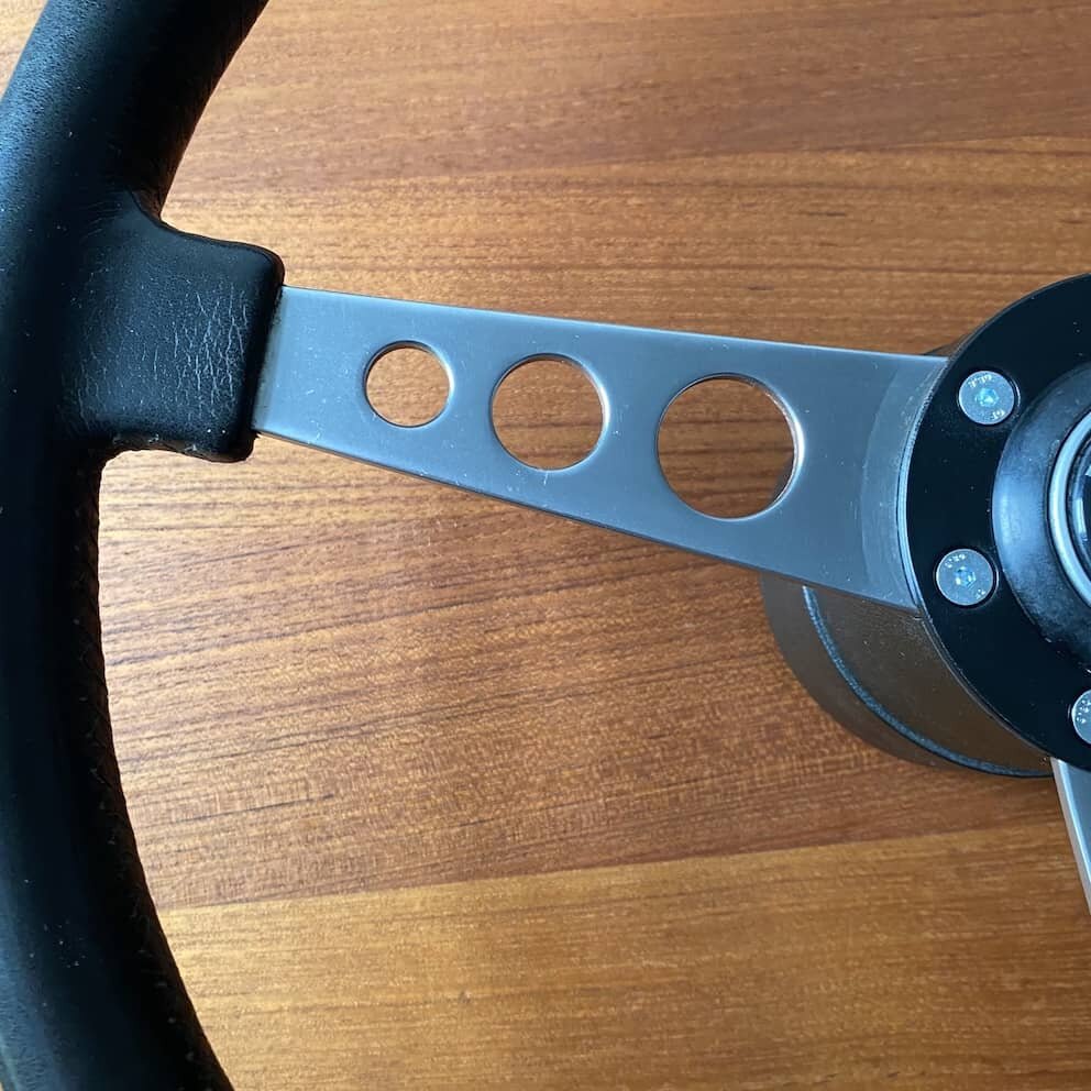 SOLD Petri 400mm sports steering wheel - complete set |﻿ Miscellaneous
