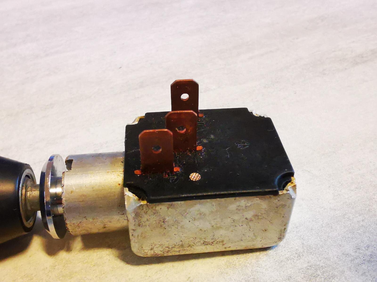 2x E12 defrost switch (1x NOS) 61311365134 / 61311361232 |﻿ Miscellaneous