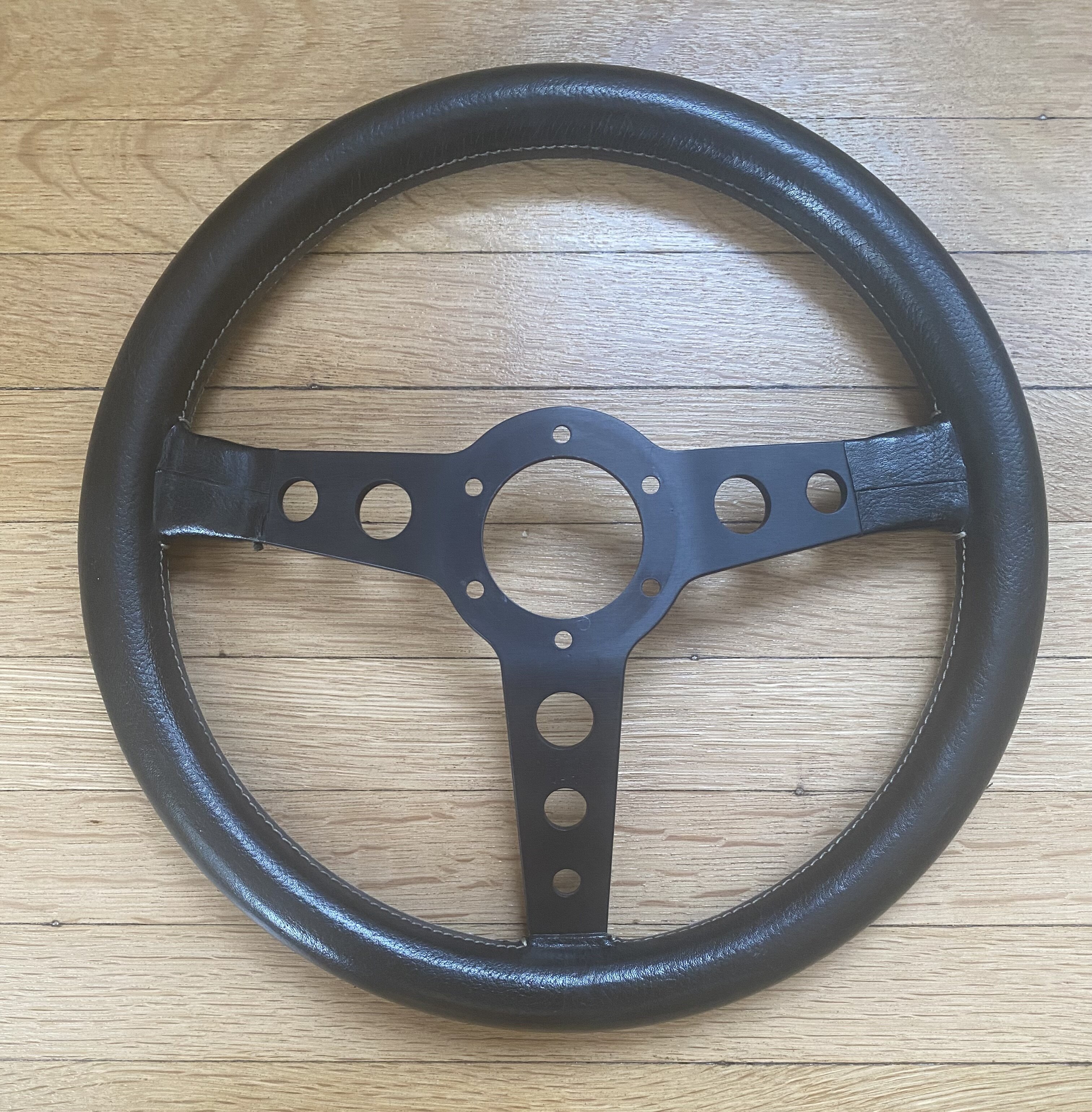 Momo Prototipo - Body and Interior - 2002FAQ
