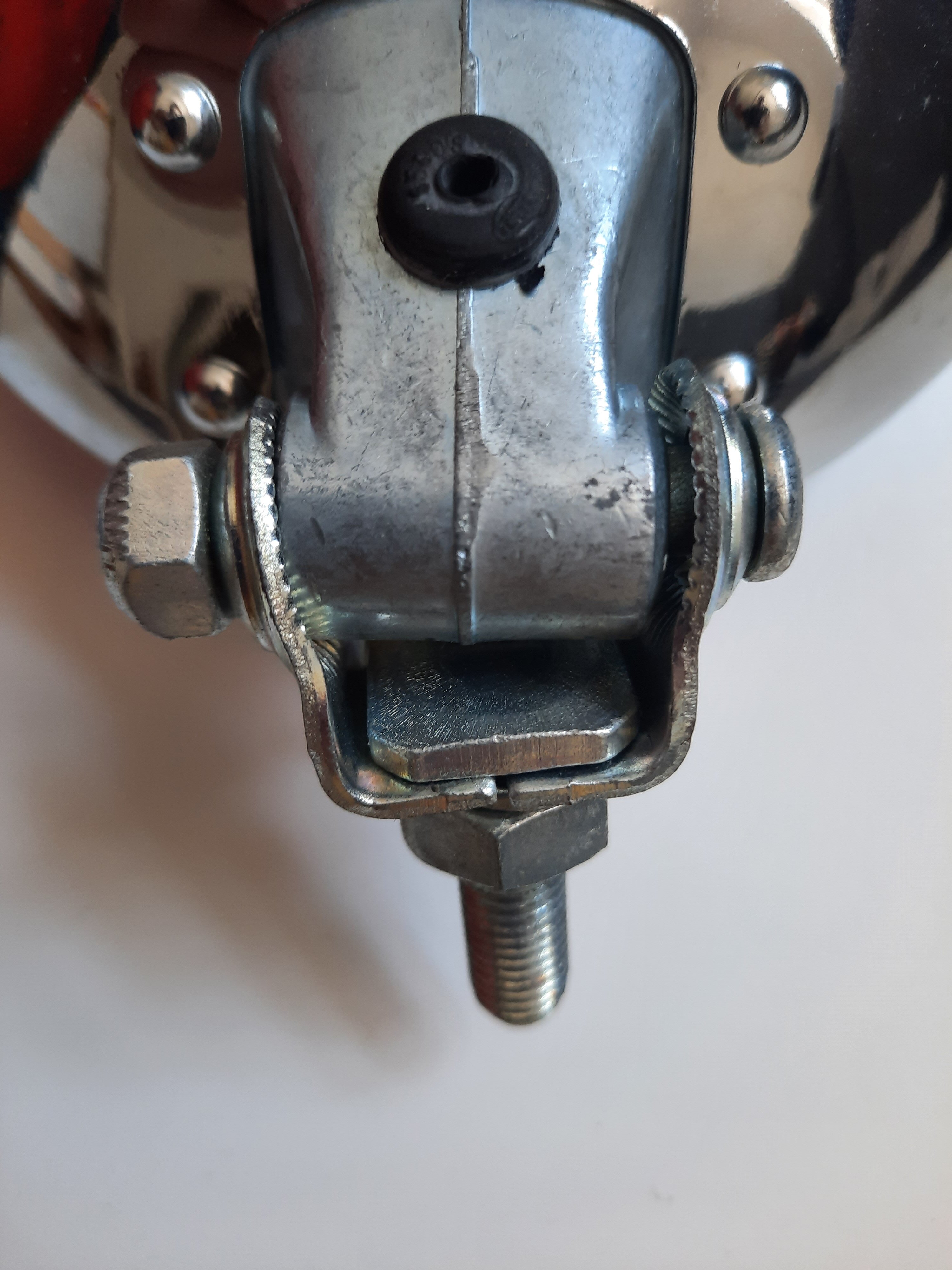 Hella round NOS rear fog light - Miscellaneous - 2002FAQ