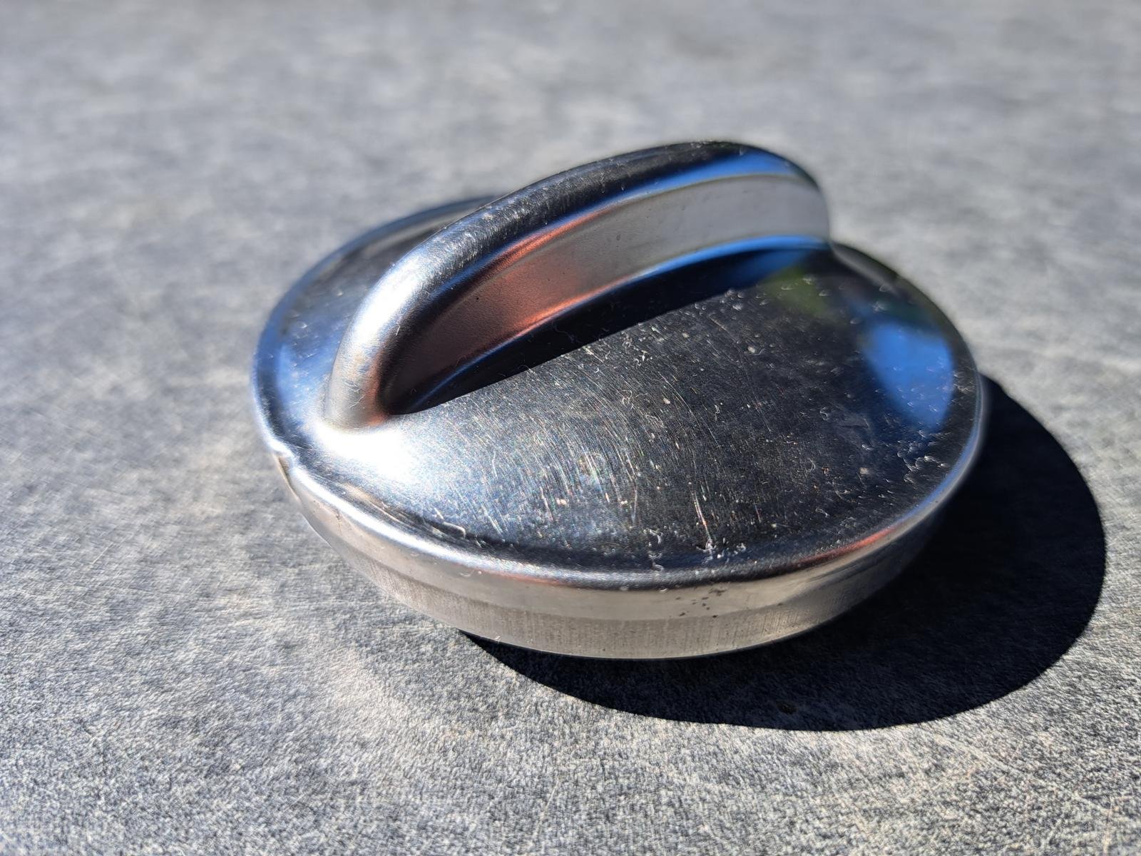Trap mirror left, fuel sender, tank lid - Miscellaneous - 2002FAQ