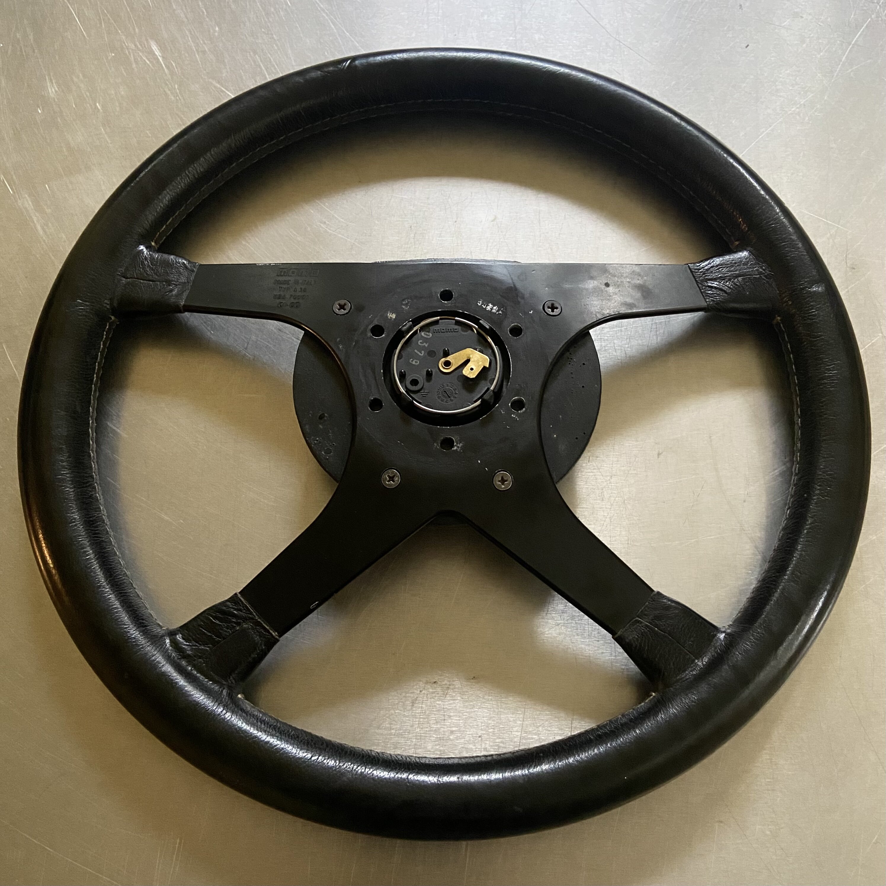 Momo Alpina 380mm Leather Steering Wheel w/ Authentic Horn - Body and ...