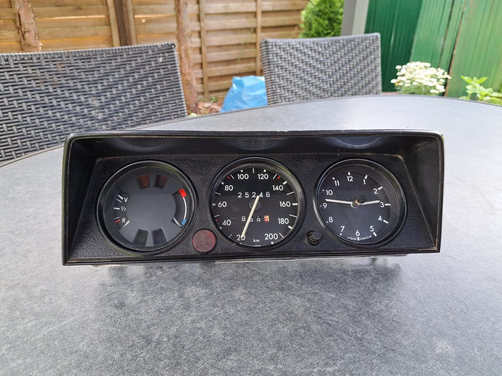 Nice 2nd series euro instrument cluster, 200 km/h kph |﻿ Body and Interior