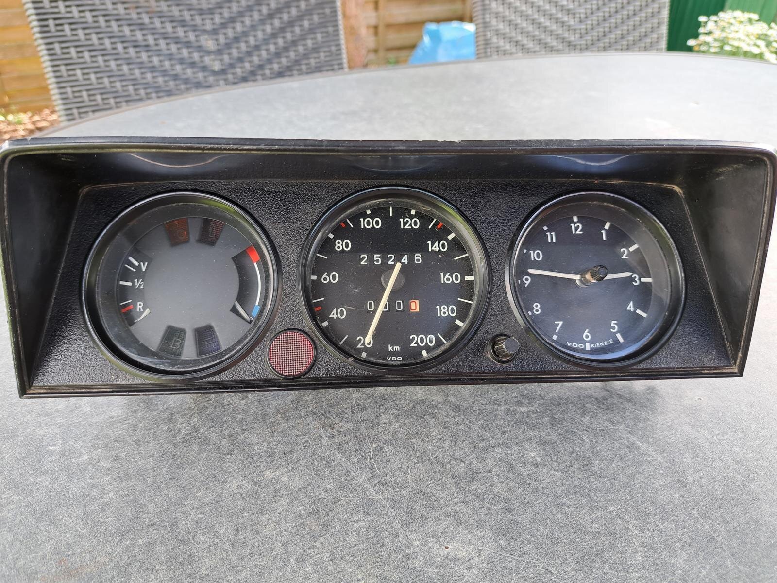 Nice 2nd series euro instrument cluster, 200 km/h kph - Body and ...