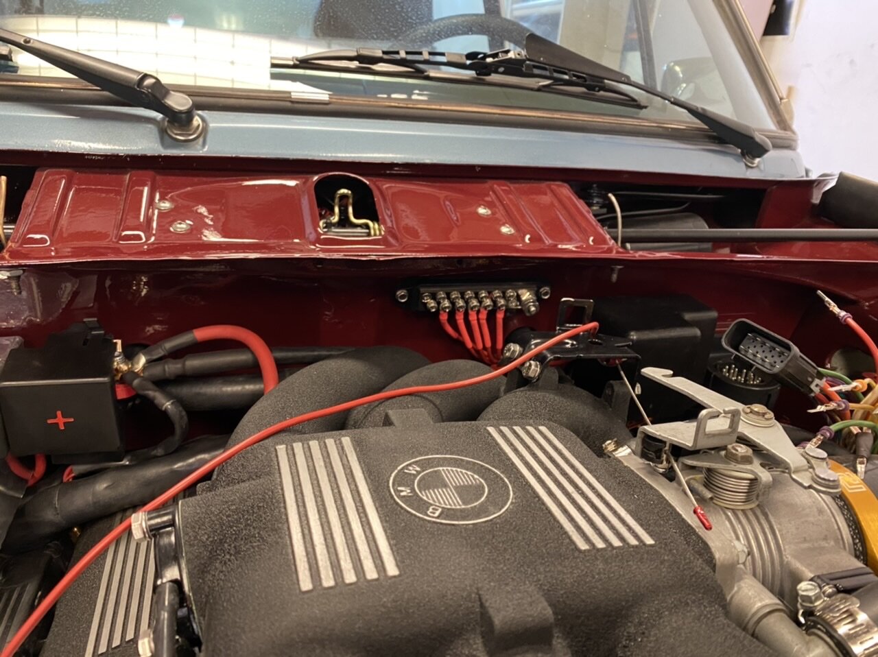 Positive Battery Terminal Connections - BMW 2002 and other '02 - 2002FAQ