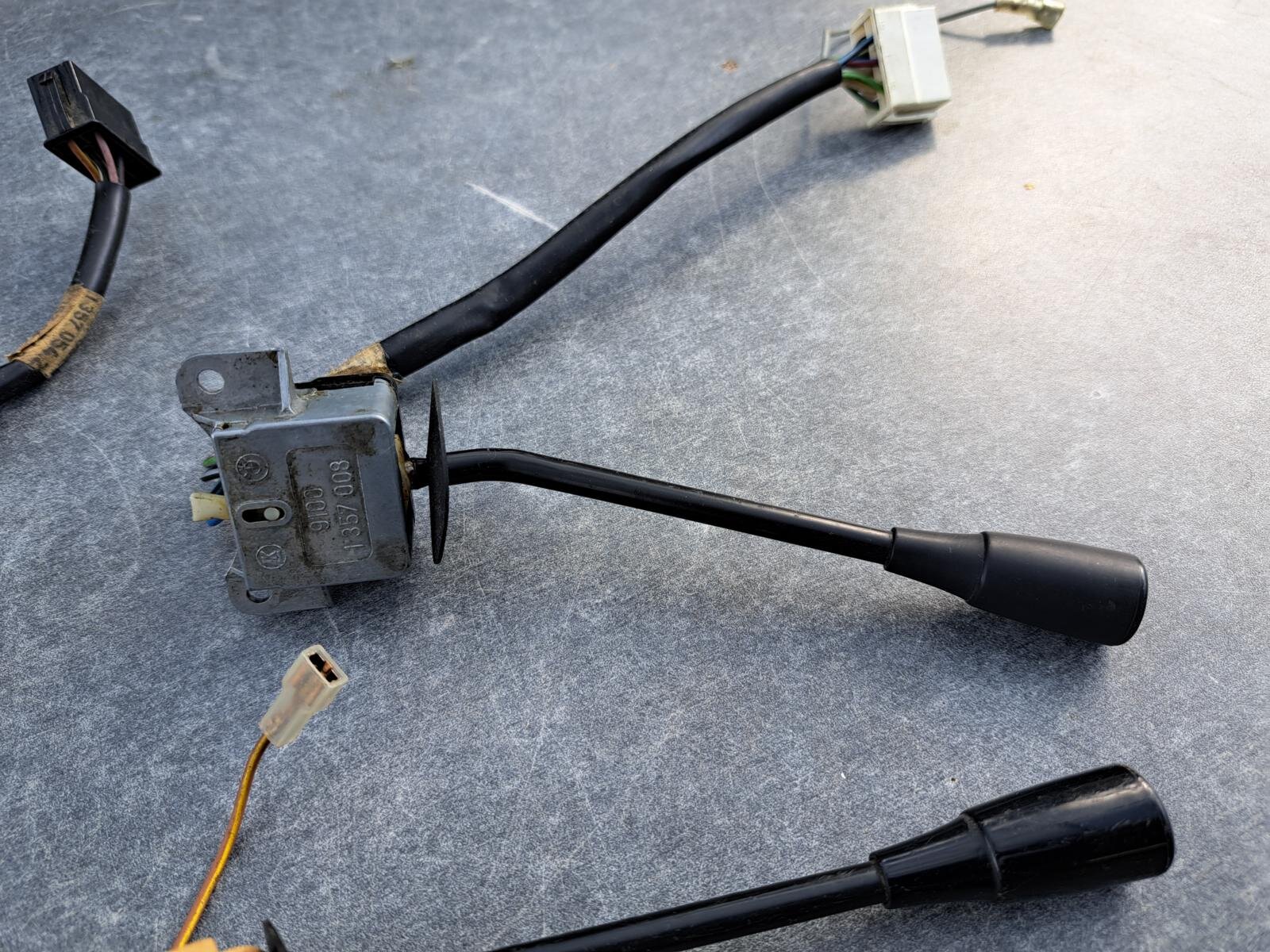 Late turn indicator switch and wiper switch w/o interval |﻿ Electrical ...