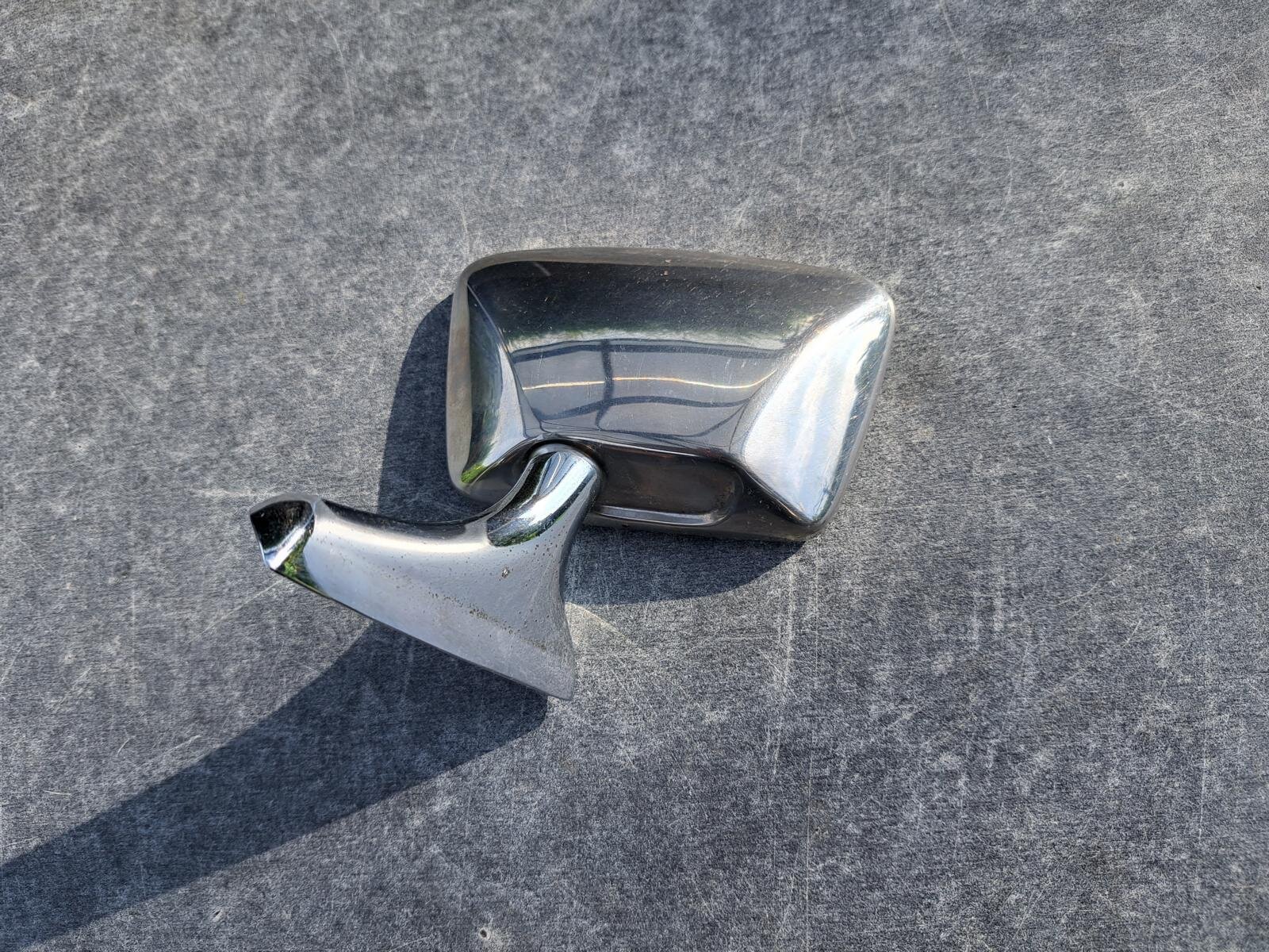 Trapezoid mirror left - Body and Interior - 2002FAQ
