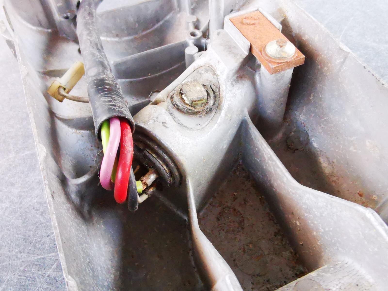 Neue Klasse steering lock with Huf key and ignition switch |﻿ Body and ...