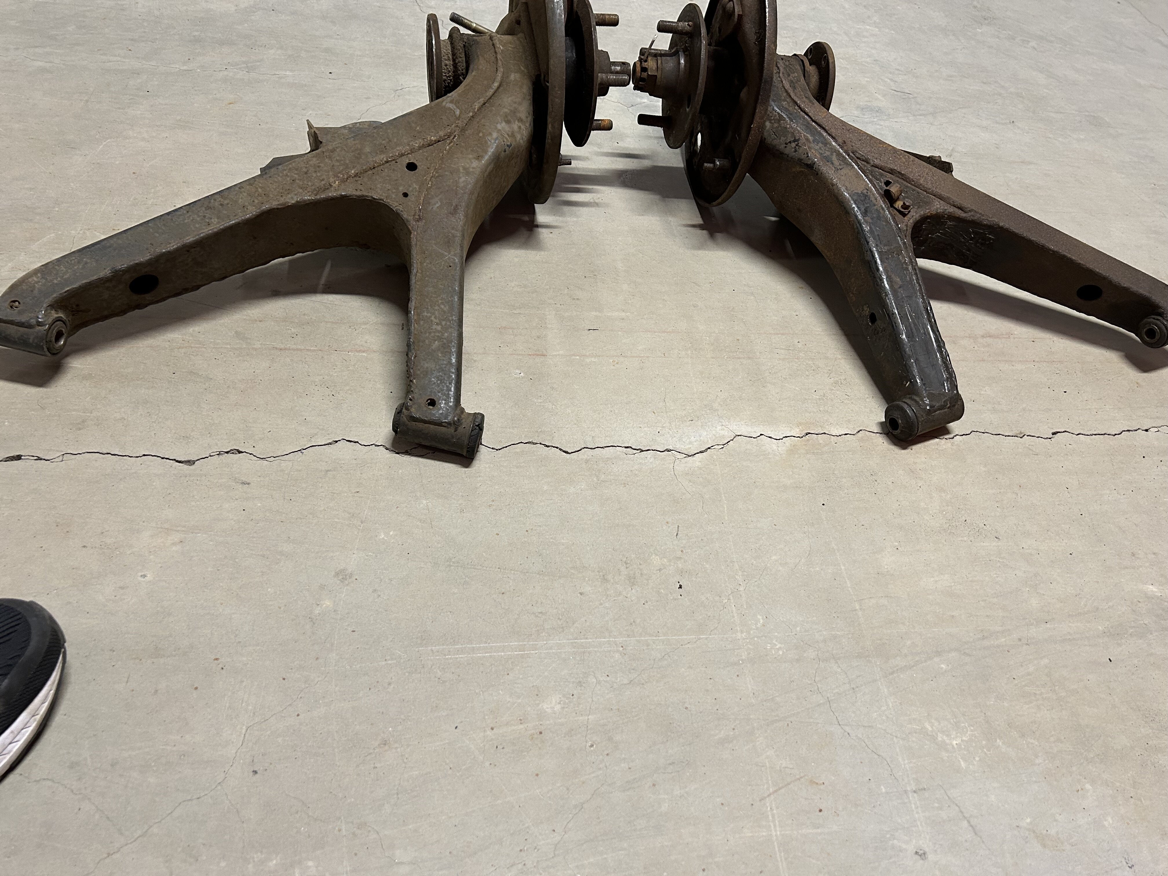 Tii trailing arms, spacers, bearings, hubs, backing plates ...