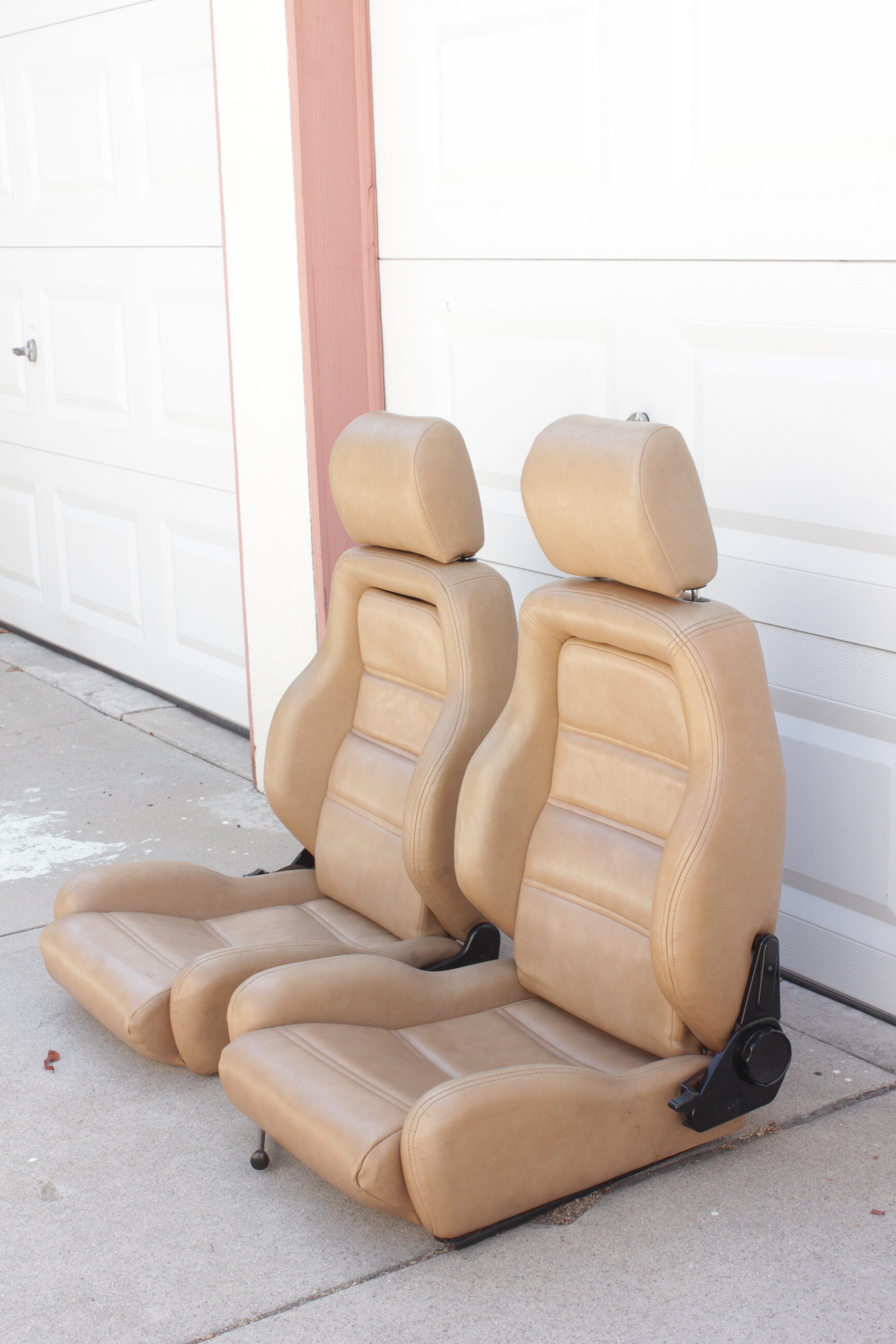 Vintage Koenig Seats |﻿ Body and Interior