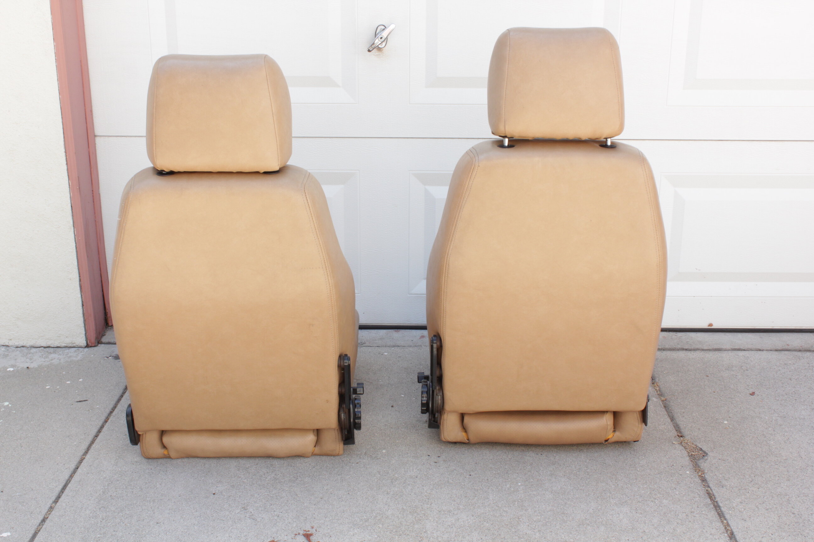 Vintage Koenig Seats |﻿ Body and Interior