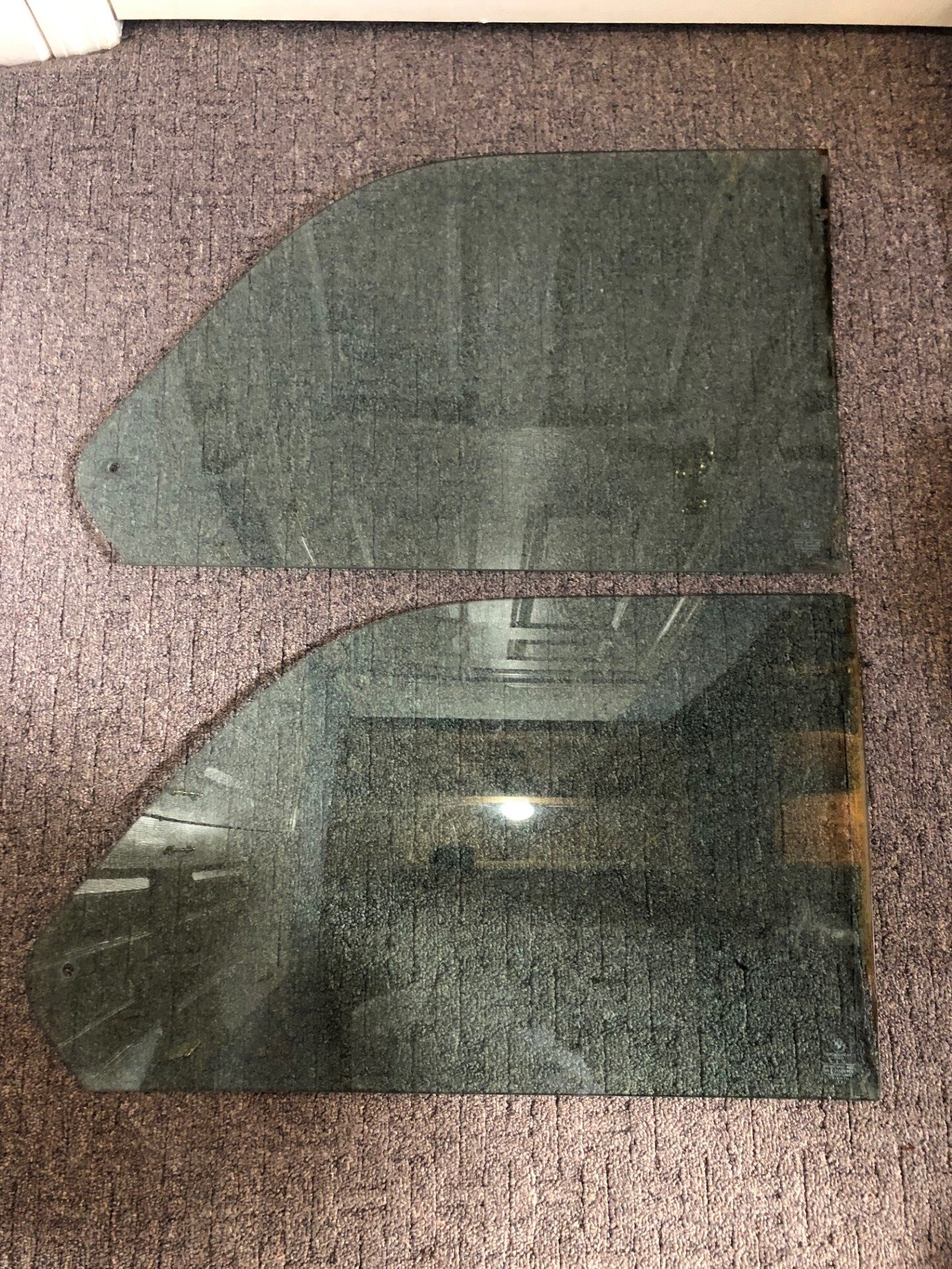 Rear side glass |﻿ Body and Interior