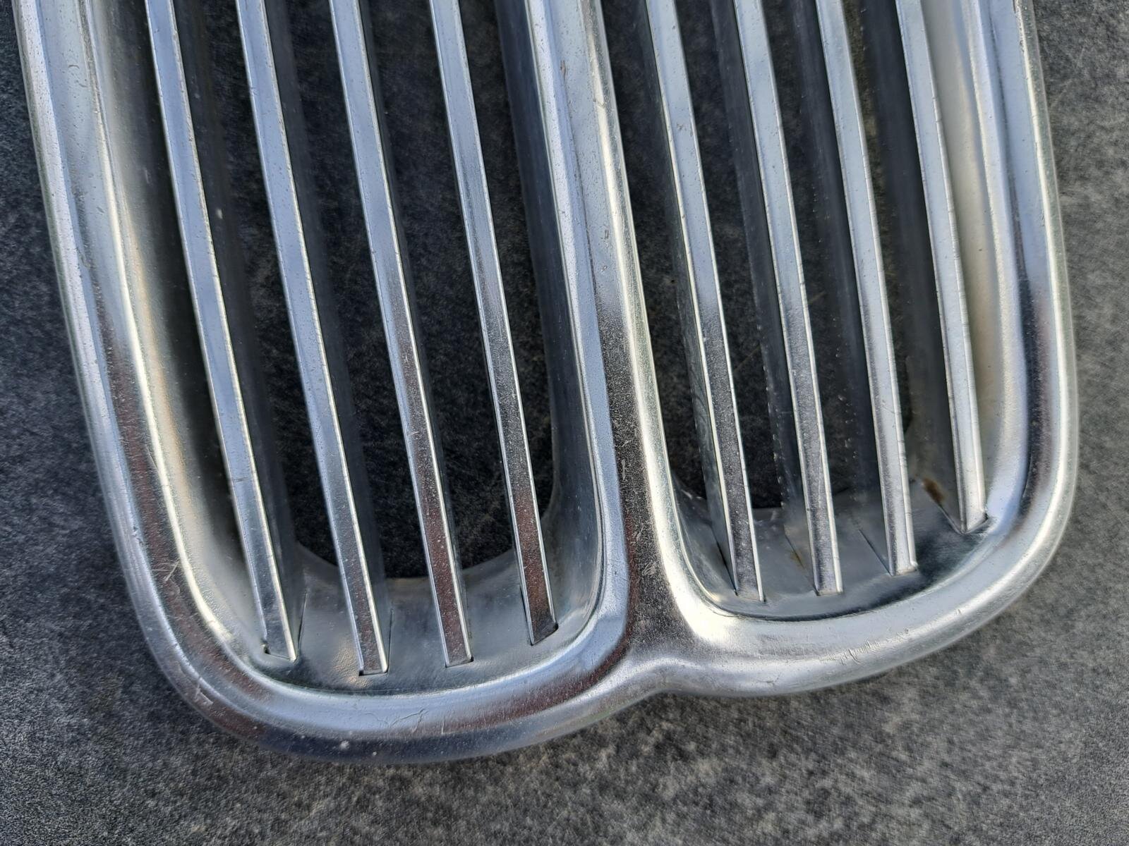 NK Neue Klasse 1800 2000 tilux kidney grill 1969 up #1 - Body and ...