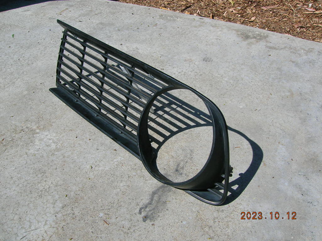 Front Grill Drivers Side |﻿ Body and Interior