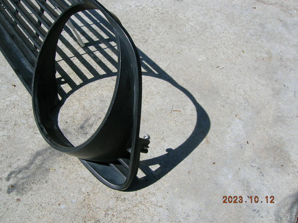 Front Grill Drivers Side - Body and Interior - 2002FAQ