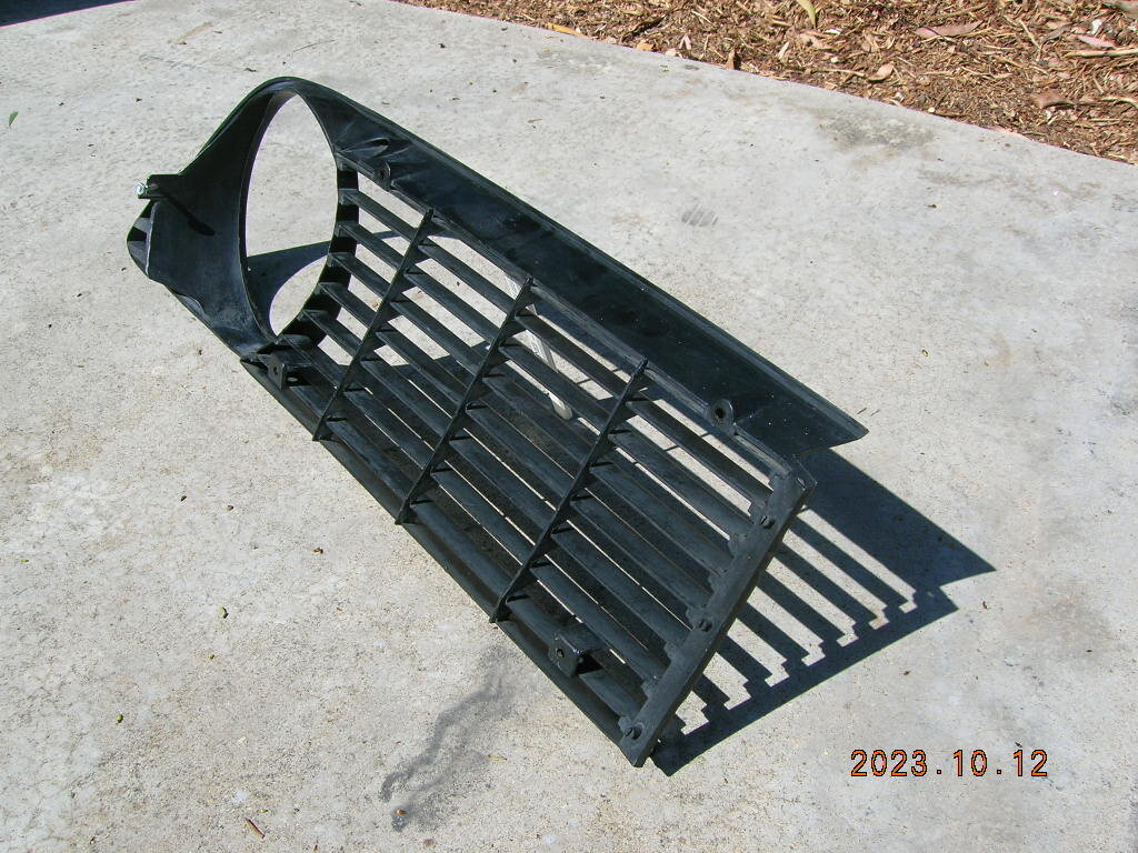 Front Grill Drivers Side - Body and Interior - 2002FAQ