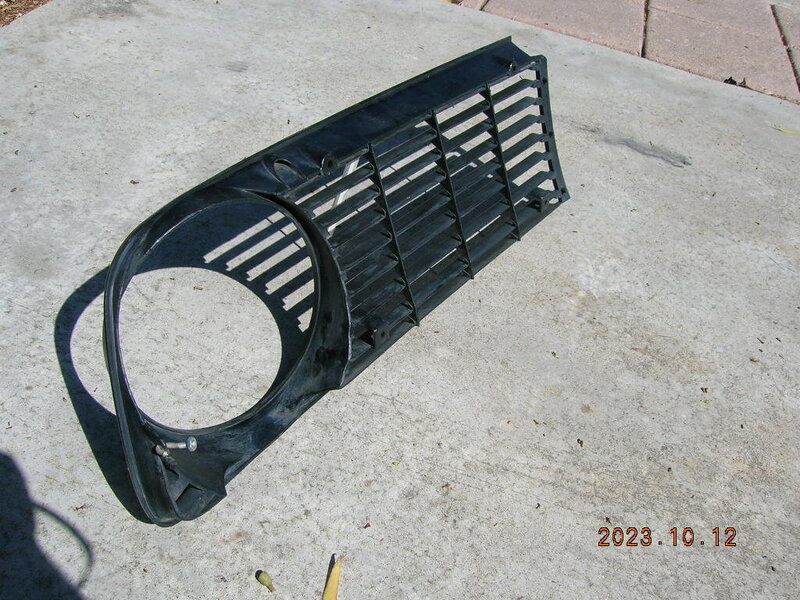 Front Grill Drivers Side |﻿ Body and Interior