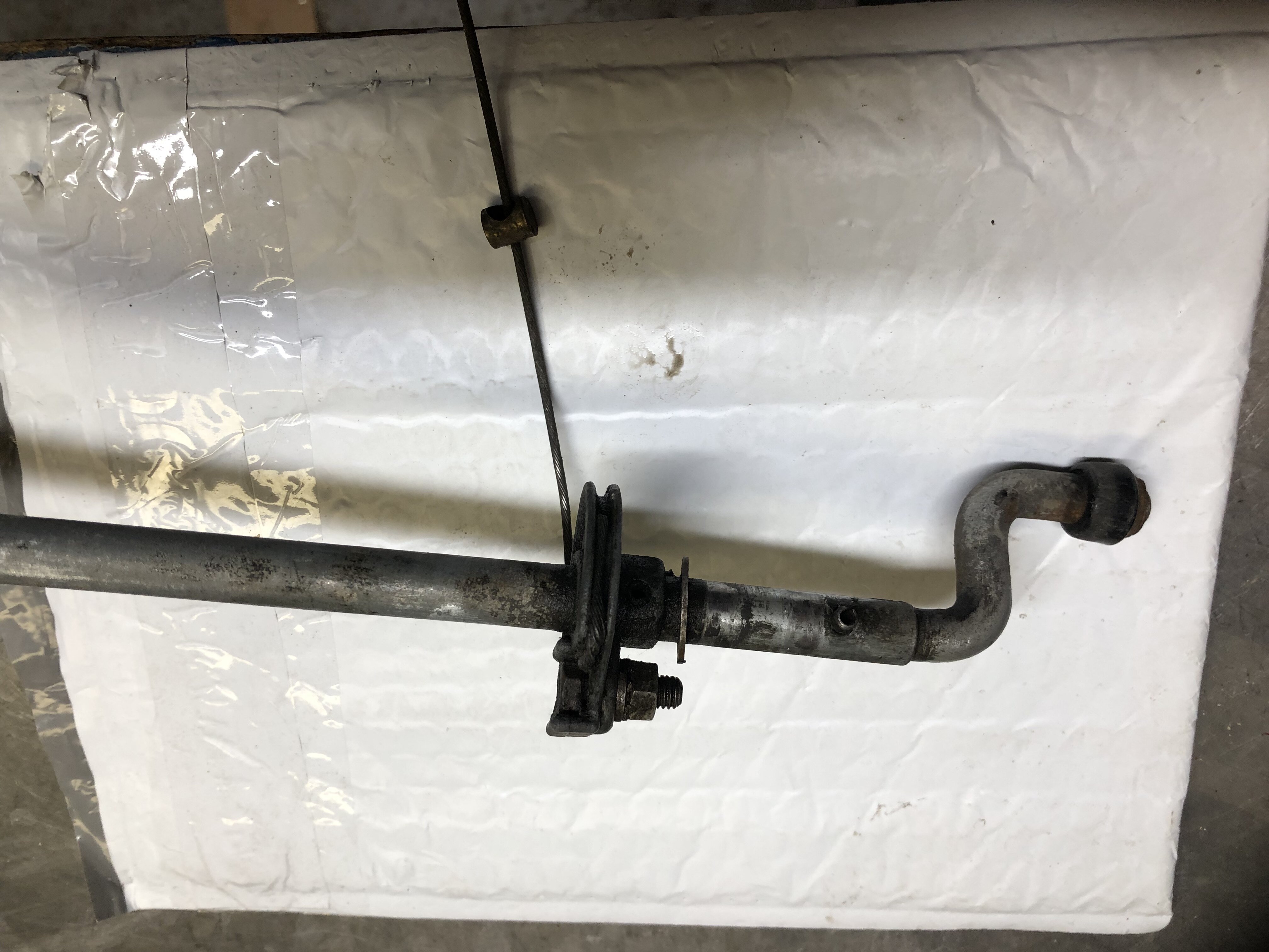 Hood locking rod kit |﻿ Body and Interior