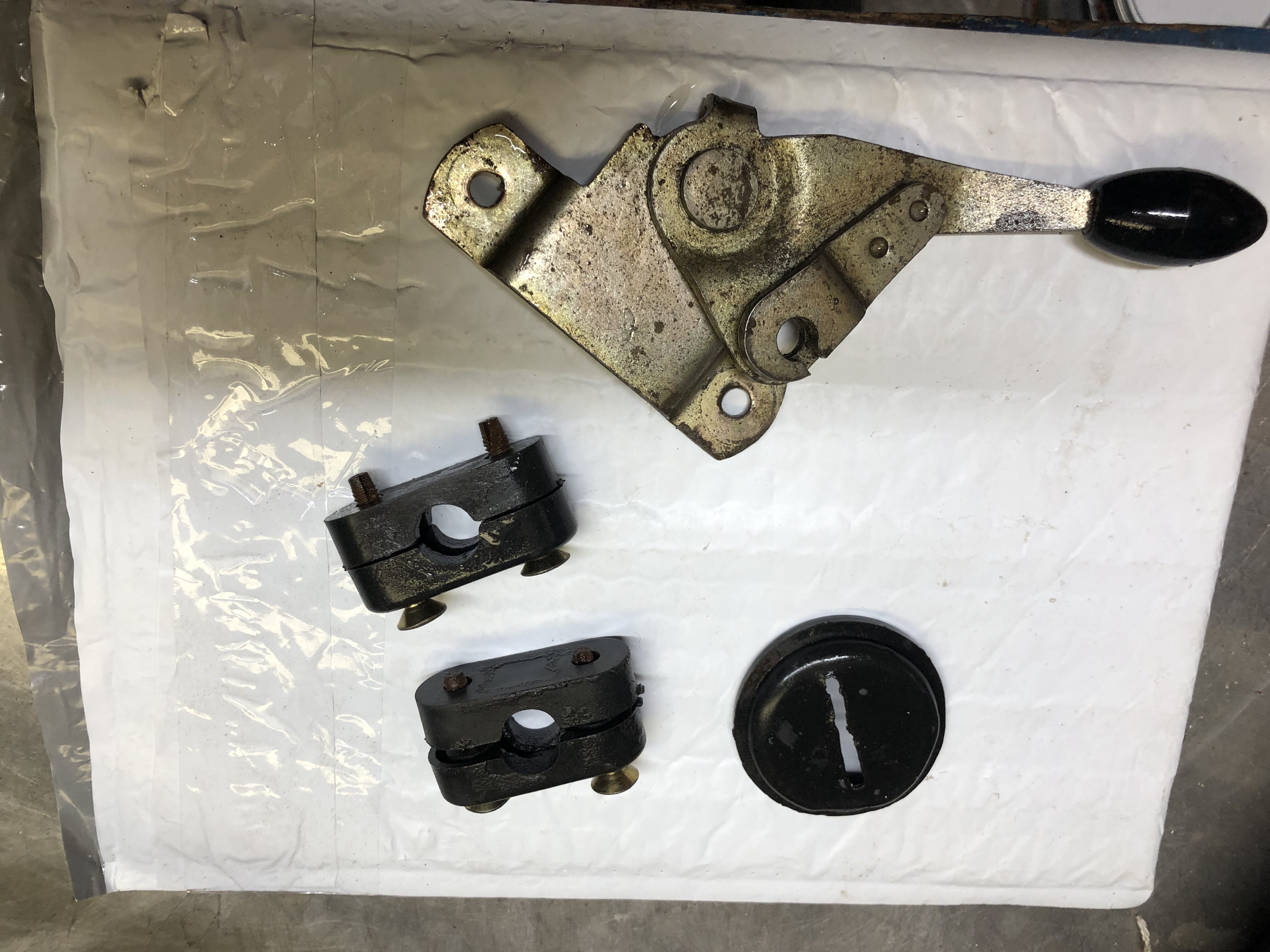 Hood locking rod kit |﻿ Body and Interior