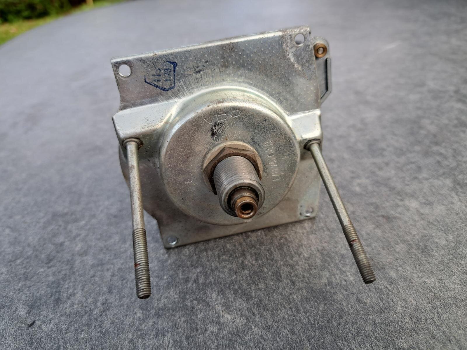 1973 2nd series 220 kph speedo W=0.8 w/o crosshair |﻿ Body and Interior