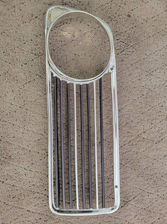 Shallow Dish Right side grill 69 -73. Missing Top Louver |﻿ Body and ...