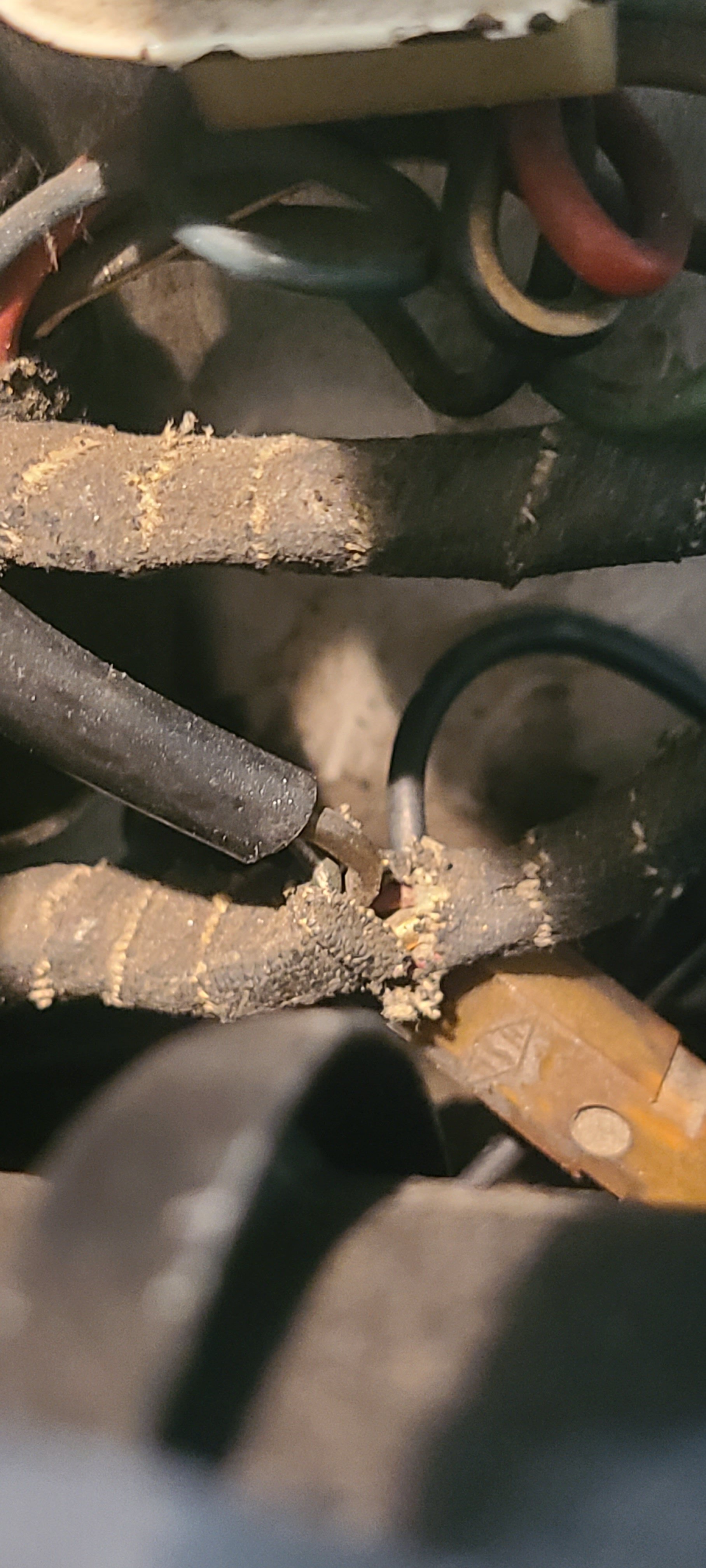 Identify loose wire under fuse block |﻿ BMW 2002 and other '02