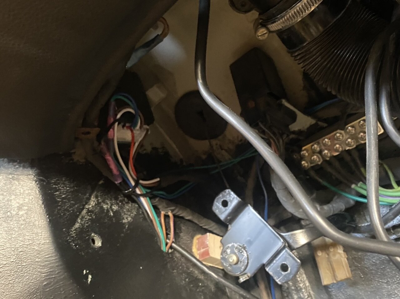Installing remote keyless entry/alarm - BMW 2002 and other '02 - 2002FAQ