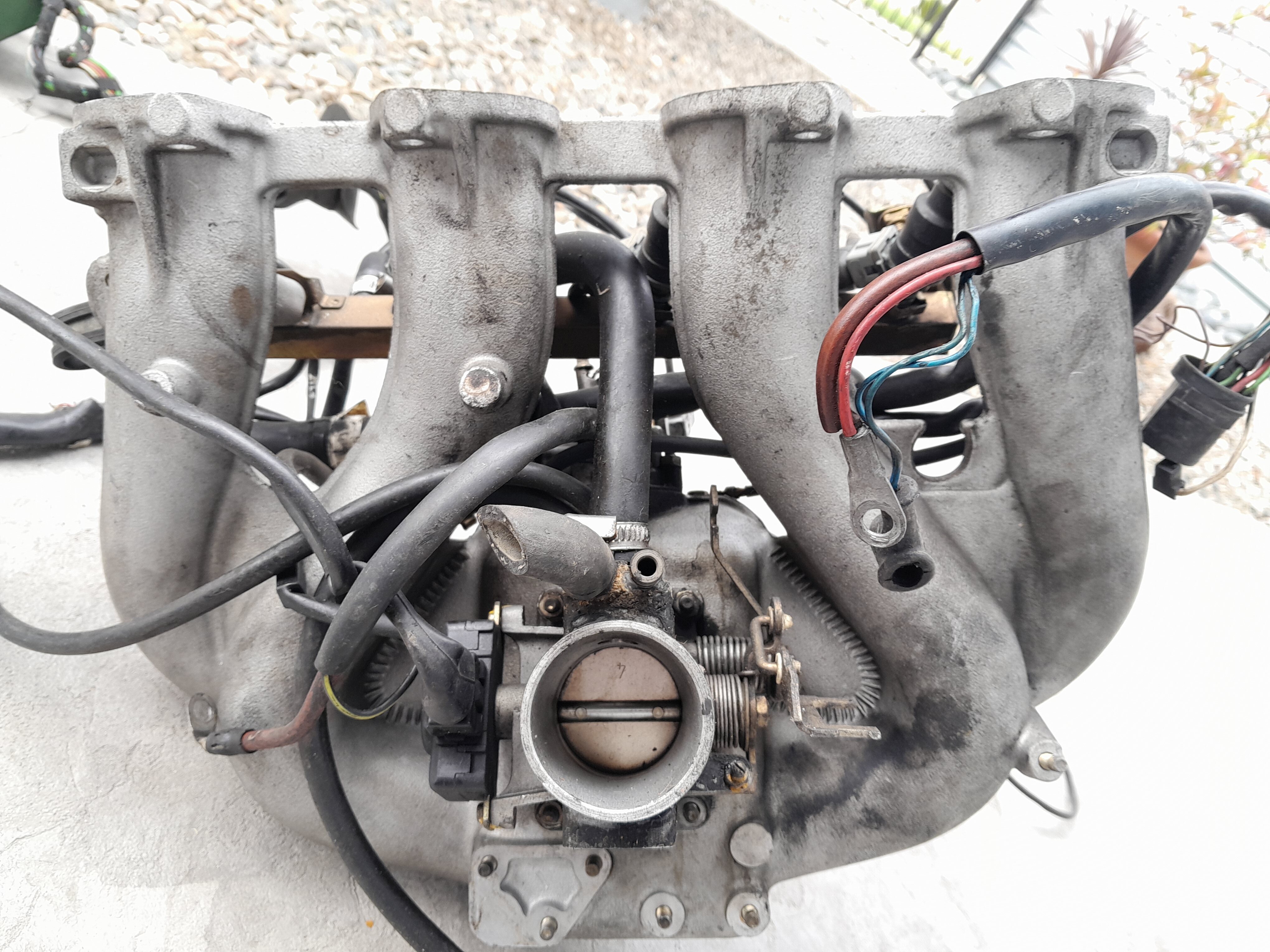 For Sale 318i Fuel Injection System near complete system |﻿ Engine and ...