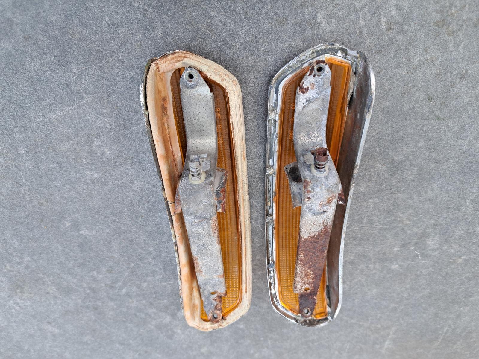 Original euro turn signals made in Germany #2 - Body and Interior - 2002FAQ