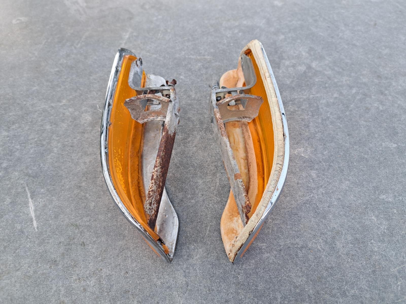 Original euro turn signals made in Germany #2 - Body and Interior - 2002FAQ