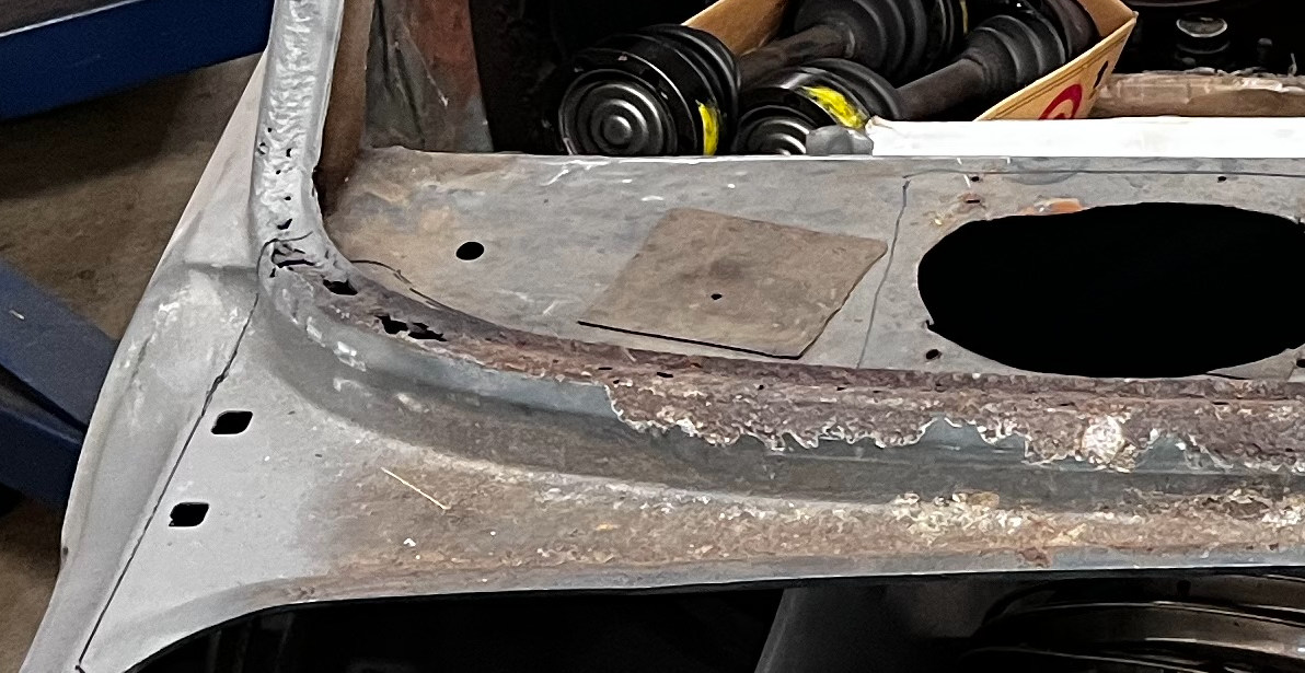 Rear Windscreen Rust |﻿ BMW 2002 and other '02