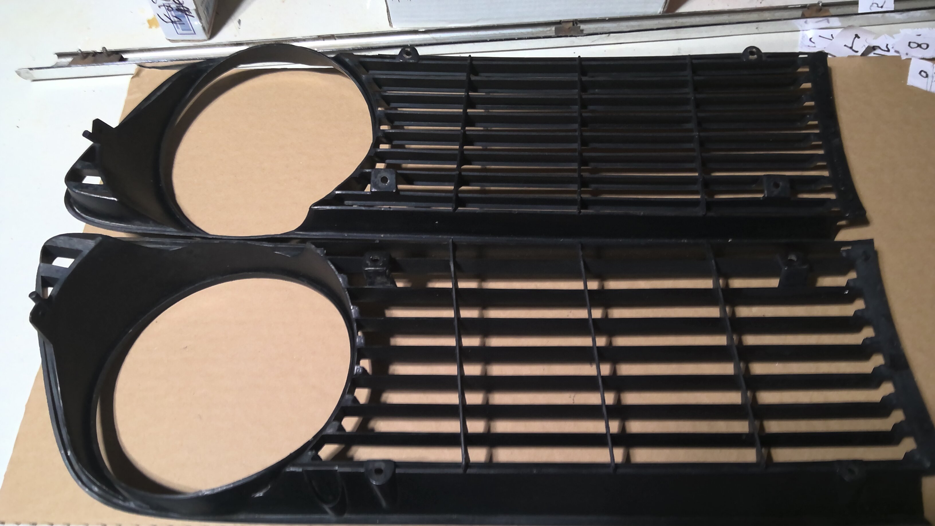 FS. Late Model Black Plastic Headlight Surrounds. Nice Consi |﻿ Body ...