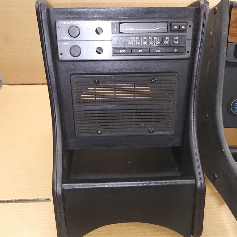 Long console |﻿ Body and Interior