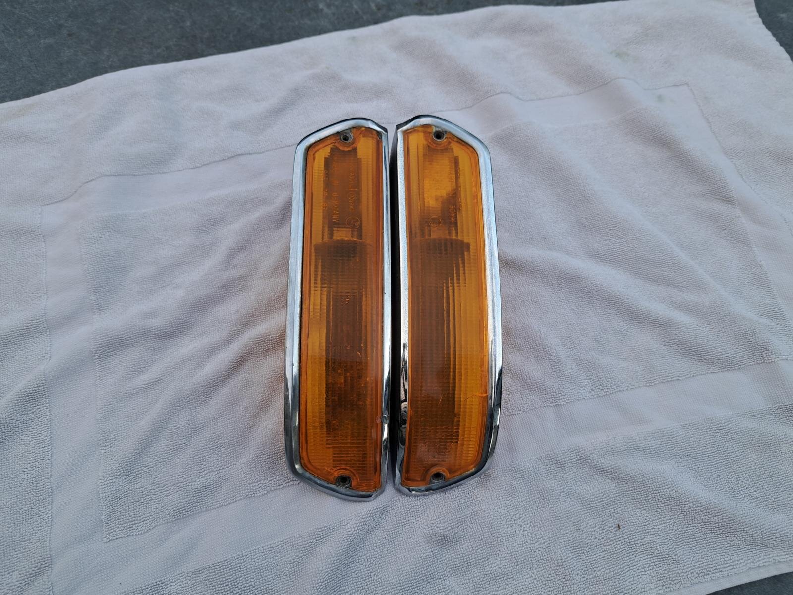12 original euro turn signals made in Germany, 40$ each - Body and ...