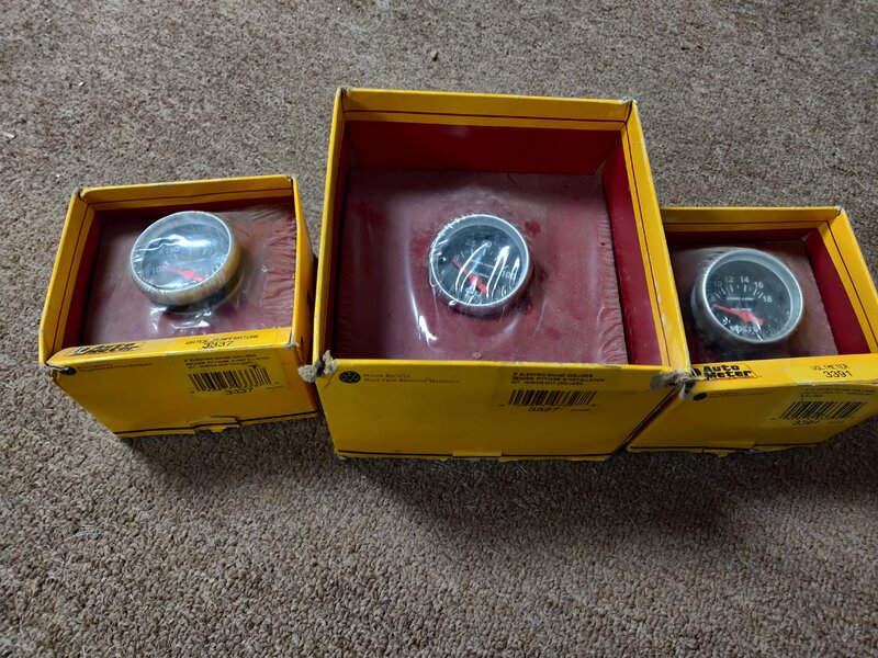 Autometer gauge set |﻿ Body and Interior