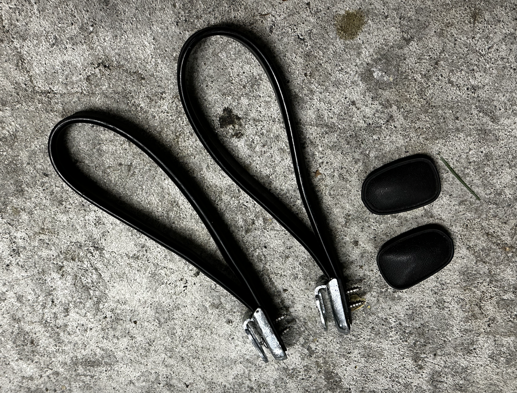Handle straps - Suspension and Steering - 2002FAQ