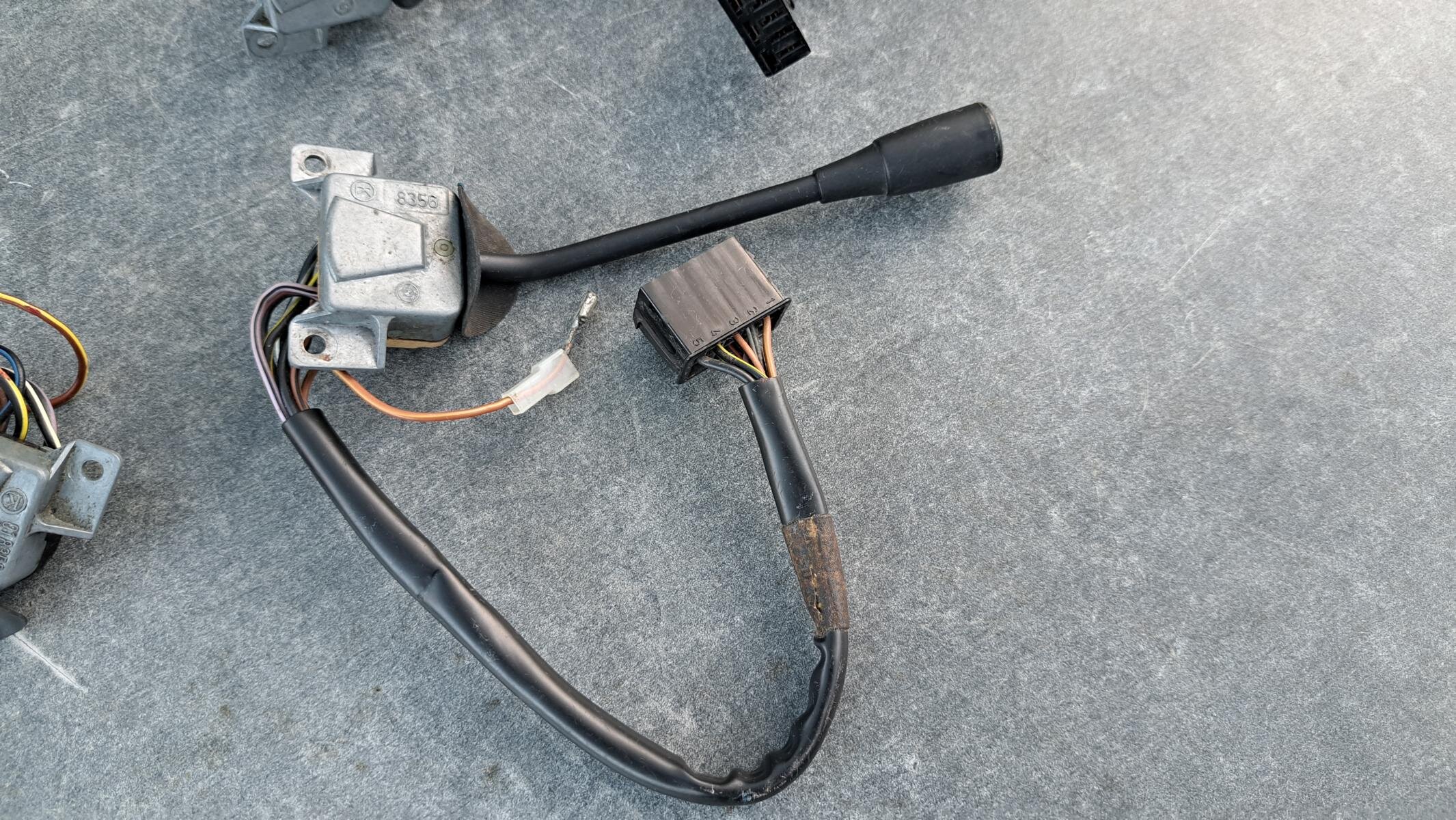 Late turn indicator & high/low beam + wiper switches 1973 up ...