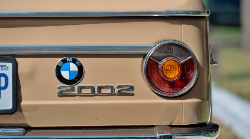 BMW 02 Series Rear Panel Badging - History and Reference - 2002FAQ