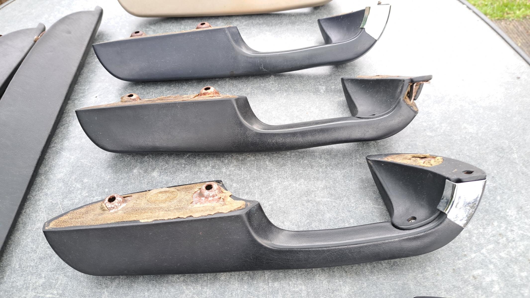 Arm rests, black blue gray - Body and Interior - 2002FAQ