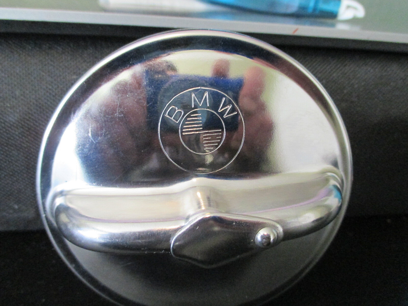 Locking gas cap with key, excellent condition. |﻿ Body and Interior